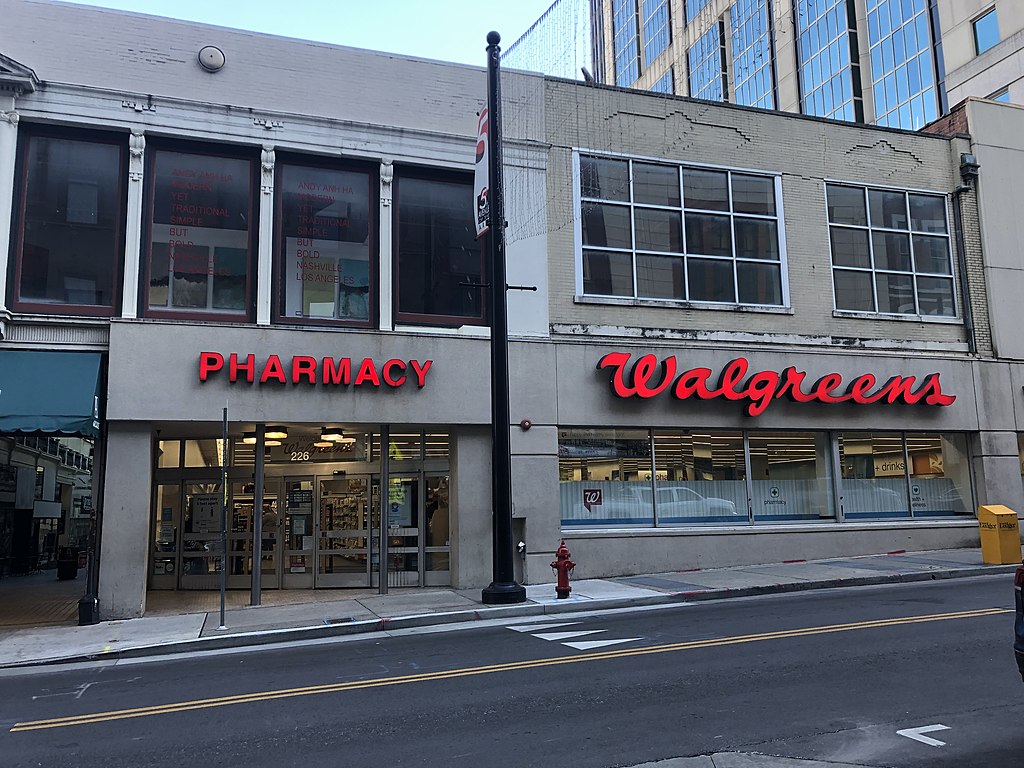 CVS, Walmart Cut Hours in Midst of Labor Shortage